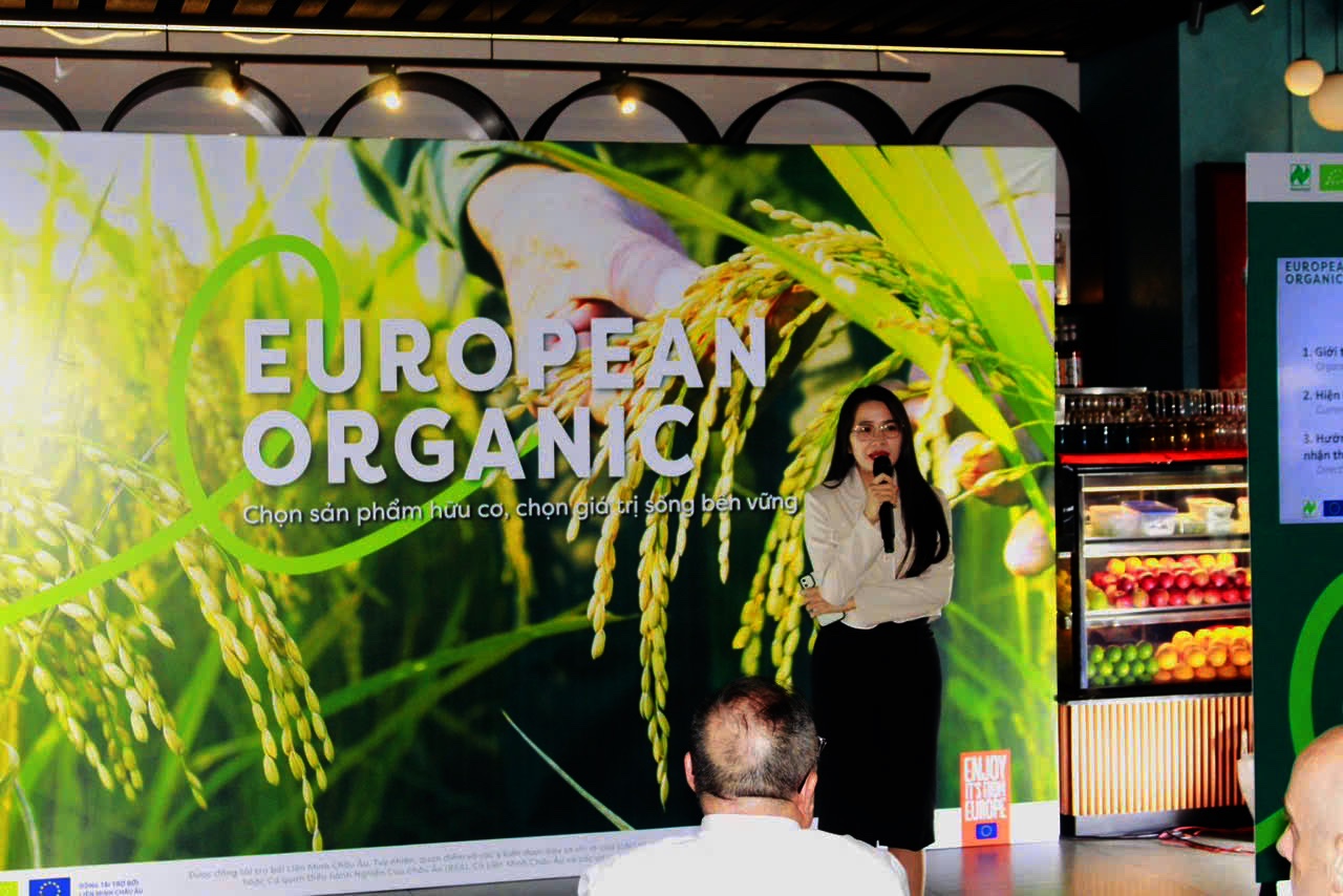 3. Ms. Ngo Bich Quyen – Managing Director of Store Chain Organicfoodvn ...